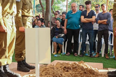 אחיה היה כועס עלינו שכולנו פה בלעדיו