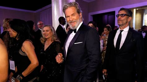 Jeff Bridges The Dude Really Is Laid Back The New York Times