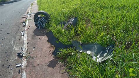 Motorista Tem Mal Súbito Bate Veículo Em Poste E Deixa Bairro Sem