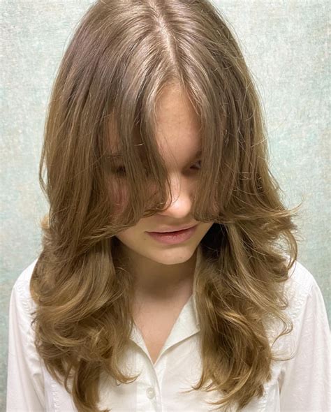 Стрижка каскад 45 фото причесок 2023