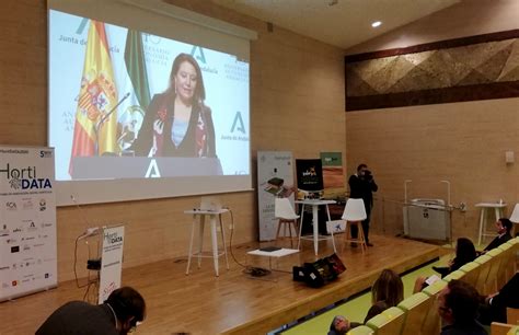 La consejera de Agricultura destaca que la digitalización y la