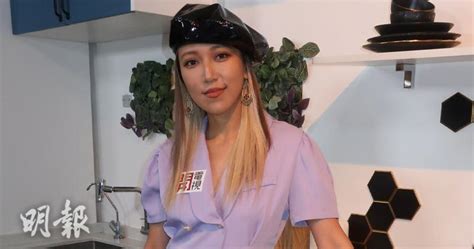 與前港姐陳潔玲金錢糾紛案下月續審 鍾舒漫我問心無愧 19 30 20210708 SHOWBIZ 明報 Our Lifestyle