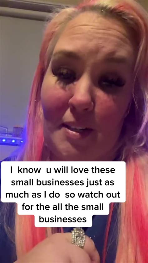 Mama June Shows Off Her Massive Fake Lashes And Hot Pink Hair In New