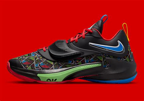 La Première Zoom Freak 3 Uno En Noir • Basket Usa