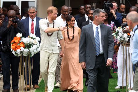 See All of Meghan Markle's Nigeria Tour Looks [PHOTOS]
