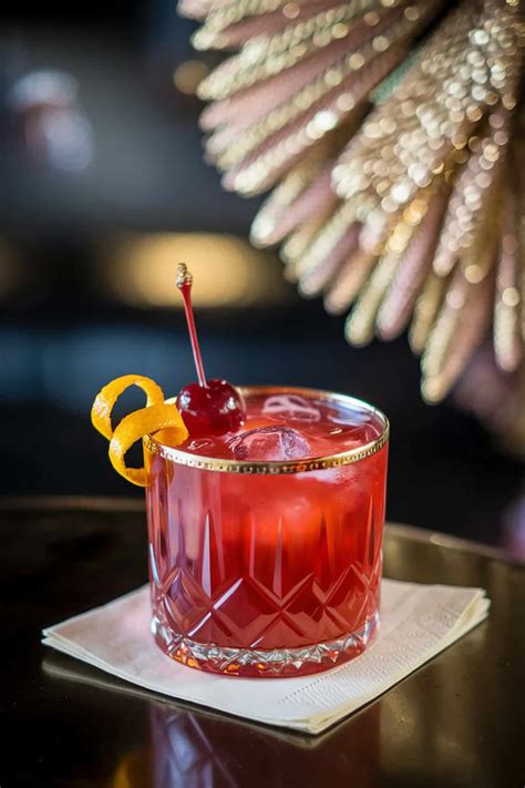 14 Delicious Winter Bourbon Cocktails Howdykitchen