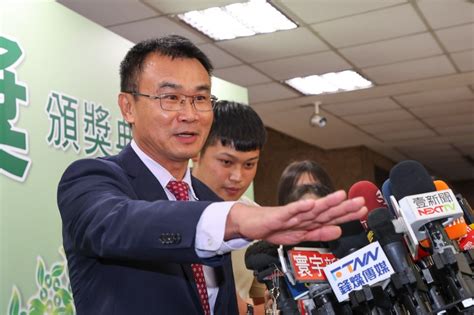 風評：陳吉仲不是吳音寧 風傳媒
