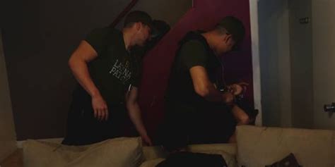 Latina Beauty Cockriding Immigration Officer Tnaflix Com