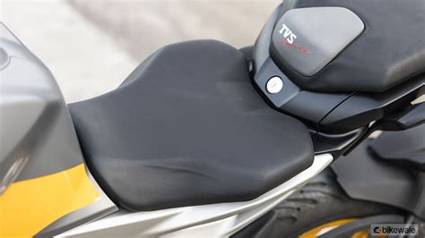 Tvs Apache Rtr 310 Tail Light Image Bikewale