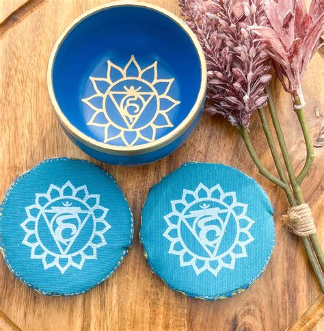 Mini Throat Chakra Singing Bowl Blue Tibetan Singing Bowls Healing