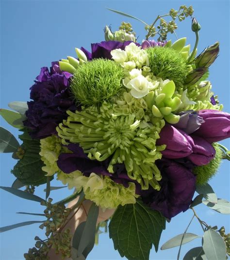 Love The Green Spider Mums And Green Trick Would Look Pretty With Blue