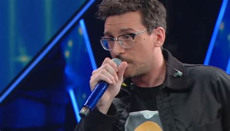 Willie Peyote è Fidanzato Vita Privata Le Confessioni Sullamore