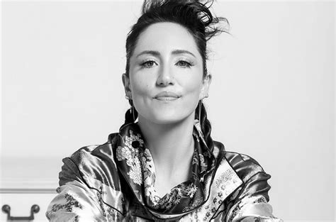 Kt Tunstall Suddenly I See History Meaning Lyrics And Translation Listen