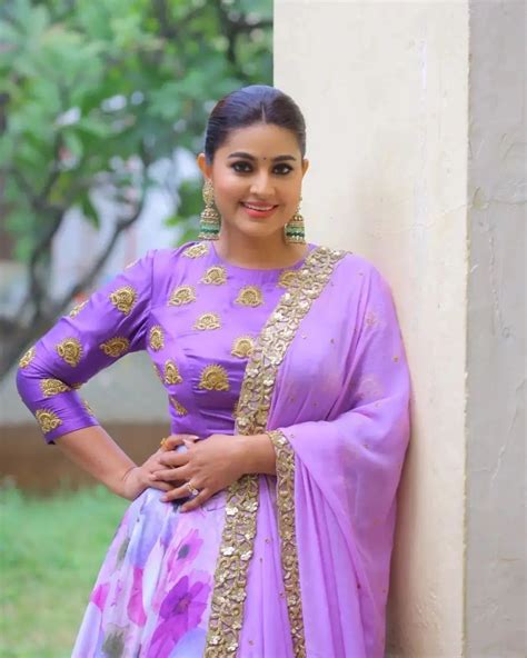 The Petite Actress Sneha Latest Stills Glam Actress