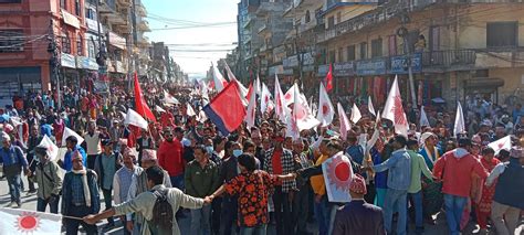 तस्बिरमा यस्तो देखियो एमाले सुर्खेतको ¥याली Nepaliraibar