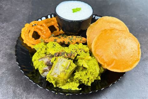 Masala Dudh For 10 People Madhuras Recipe