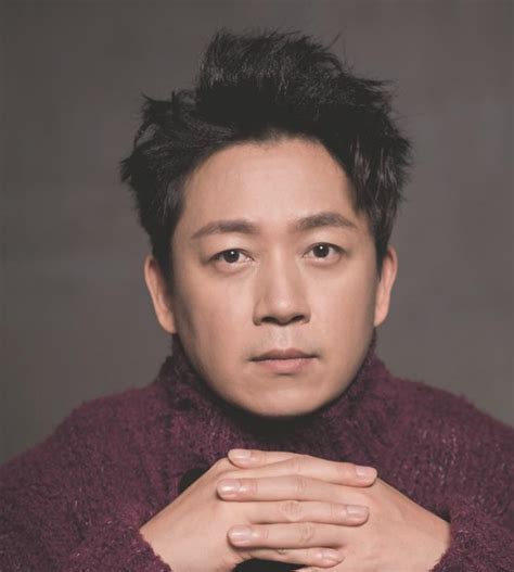 潘粵明帥氣時尚大片，優雅的氣質時尚的裝扮，完美演繹男神魅力 每日頭條