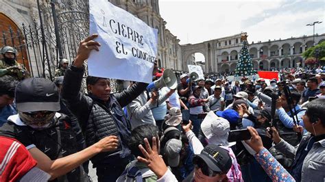 El Gobierno De Perú Declara El Estado De Emergencia Durante 30 Días Por