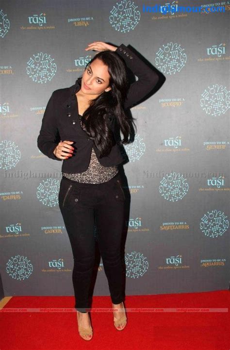 Sonakshi Sinha Actress Photo Image Pics And Stills 128174