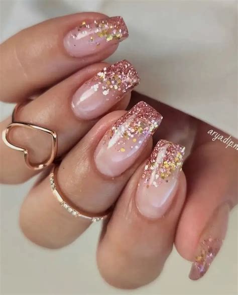 25 Elegant Rose Gold Nails For Extra Sparkle Rose Gold Nails Glitter