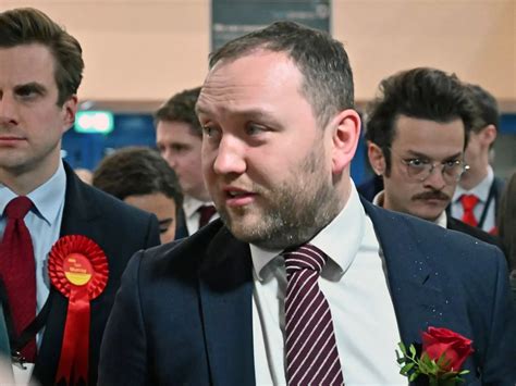 Lachlan Camerons Instagram Twitter And Facebook On Idcrawl