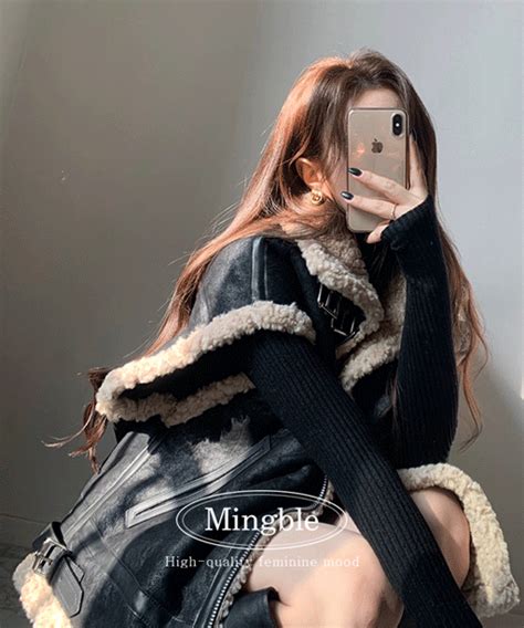 남녀공용 2사이즈 레더 무스탕 조끼 베스트 에이블리