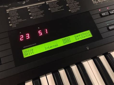 Yamaha Dx7 Programmable Algorithm Synthesizer Black Keyboards Rock N Roll Vintage Guitars