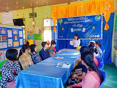 လိပ်သိုမြို့ Community Centre ခန်းမ၌ စာပေဖတ်ရှုသည့်အလေ့အထကောင်းရရ