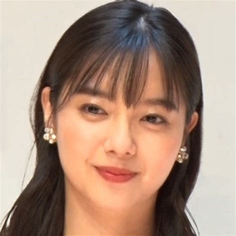 新川優愛、第1子妊娠を発表 3年前“ロケバス婚”で話題に｜日テレnews Nnn