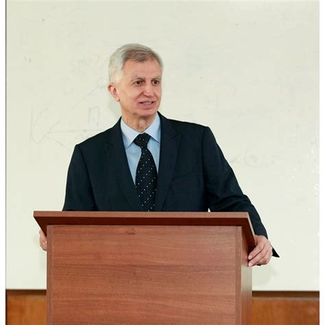 Пламен Панайотов съветва безплатно властта по наказателно право