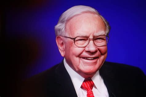Berkshire Hathaways Cash Pile Hits 347 Billion