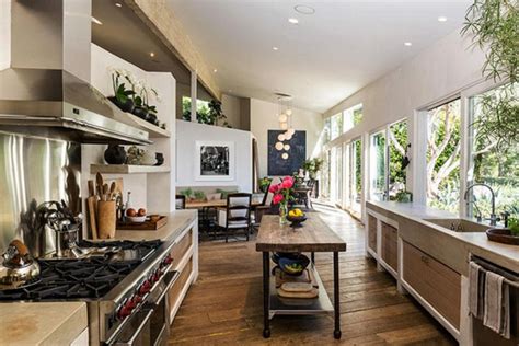 The Top 20 Celebrity Kitchens In The United States