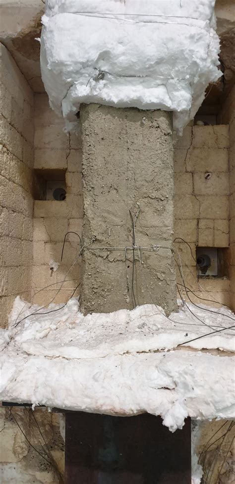 Fire Test Of High Strength Square Hollow Steel Columns Protected By 25