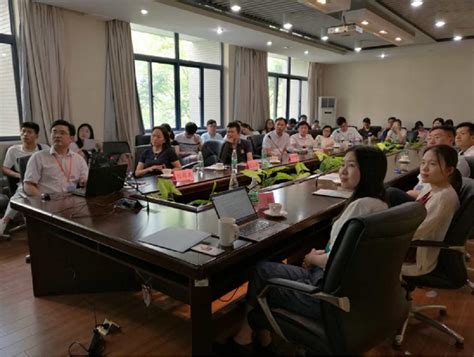 庆祝东南大学经济管理学院建院30周年暨东南大学商科百年——“新金融、新业态”金融高端学术论坛成功举行
