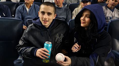 Timothèe Chalamet Ha Parlato Per La Prima Volta Del Rapper In Maschera