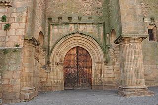 File Puerta del Evangelio Iglesia de Santiago Cáceres Wikimedia