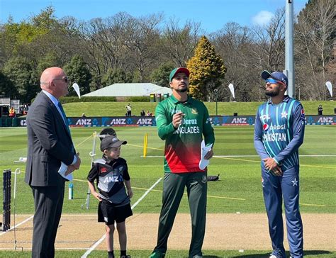Nurul Hasan Flips The Coin Babar Azam Called Wrong And Was Asked To