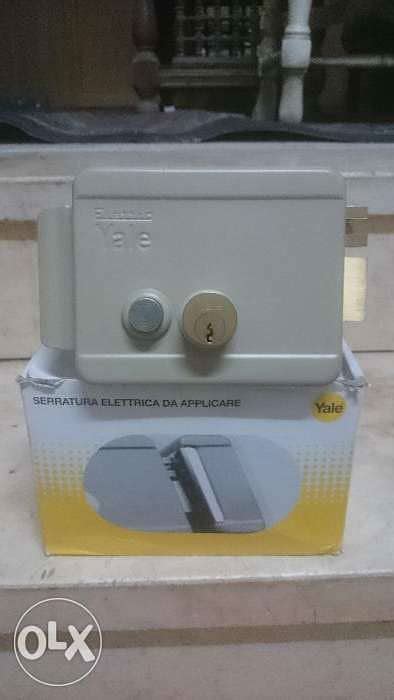 كالون كهرباء Yale ايطالي اصلي مكوناته من النحاس ديكورات منزل 164223418