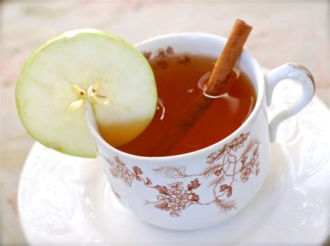 Slow Cooker Spiced Apple Cider Chindeep