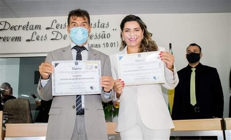 Ana Passos toma posse como a primeira Prefeita reeleita de Sento Sé