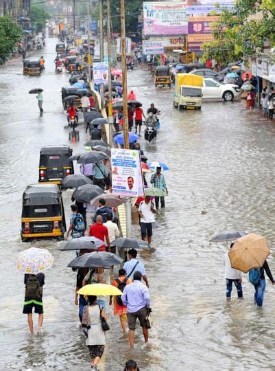Devendra Fadnavis Reviews Flood Situation In Western Maharashtra