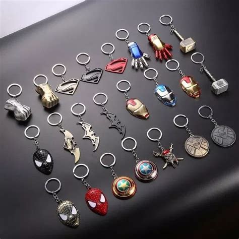 Metal Marvel Avengers Captain America Shield Keychain Spider Man Iron