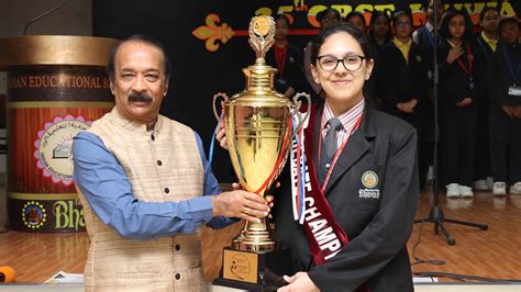 Fida Ancy Of Ies Emerges As The Numero Uno In The Inter School Debate