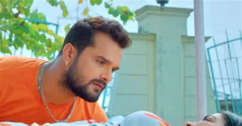 Bhojpuri Song खसर क आमरपल दब स हआ पयर वडय म दखए कस चर चर लड रह