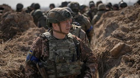 Сирський Загрози оточення Сил оборони на Курщині немає Dw 10 03 2025