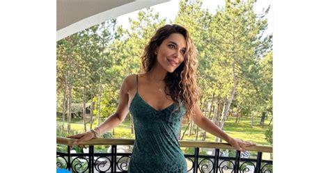 Фолк певицата Бони стана баба