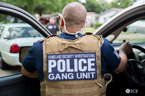Law Enforcement Nab Hundreds In Anti Gang Operation In Houston Nationwide