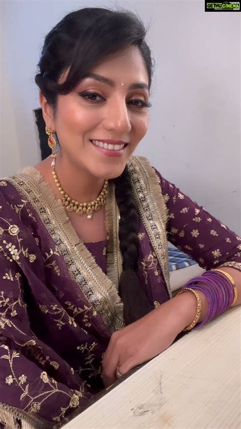 Neha Prajapati Instagram चादर 👯‍♂️ Comedy Reelsinstagram Reels Audio Friends Girls