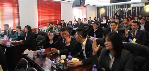 ЧИНГЭЛТЭЙ ДҮҮРГИЙН ЗАСАГ ДАРГАД Ж ЭРДЭНЭБАТЫГ НЭР ДЭВШҮҮЛЖ НИЙСЛЭЛИЙН ЗАСАГ ДАРГАД УЛАМЖЛАХААР