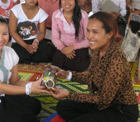 Ricardo Housham Aaa People Blog Very Inspiring Somaly Mam Want A